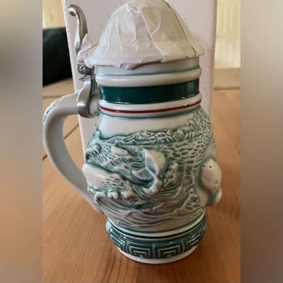 Avon | Art | Nib 992 Avon Endangered Species Collection Ceramic The ...